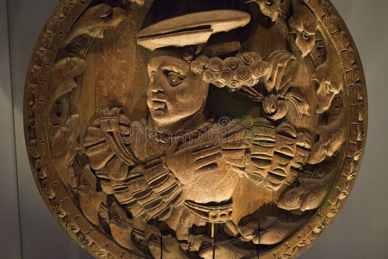 Carved Renaissance Courtier - Scotland Editorial Stock Image - Image of ... Carved Renaissance Courtier - Scotland Editorial Stock Image - Image of ...