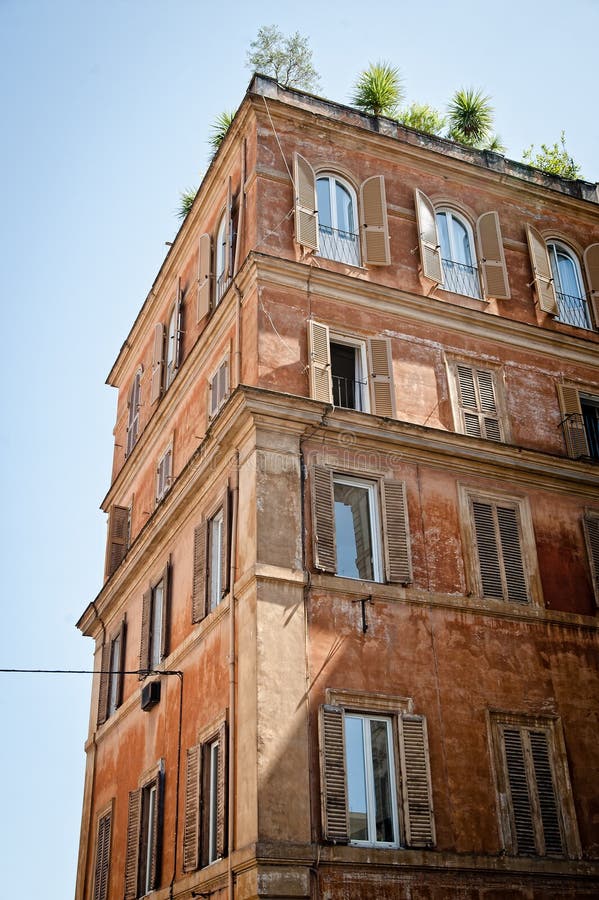 Casa antigua en Roma imagen de archivo. Imagen de piedra - 23582461