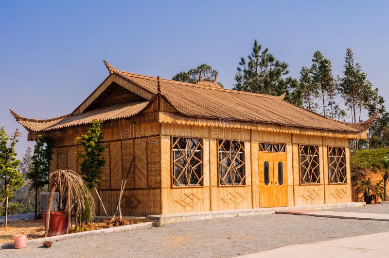Casa de bambú imagen de archivo. Imagen de bosque, tropical - 13579555