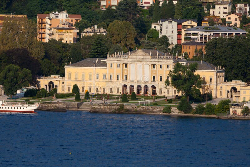 Casa De Campo Olmo (lago Como) Foto de Stock - Imagem de panorama ...