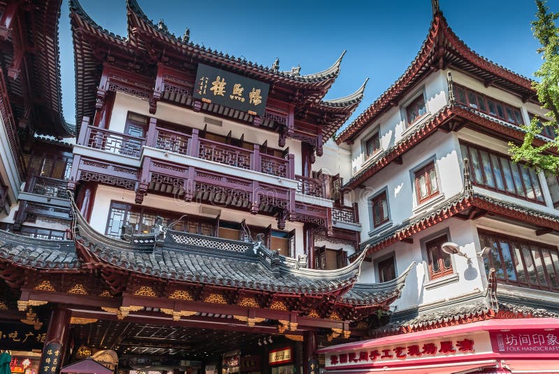 Casa do chinês tradicional foto editorial. Imagem de tradicional - 28174751