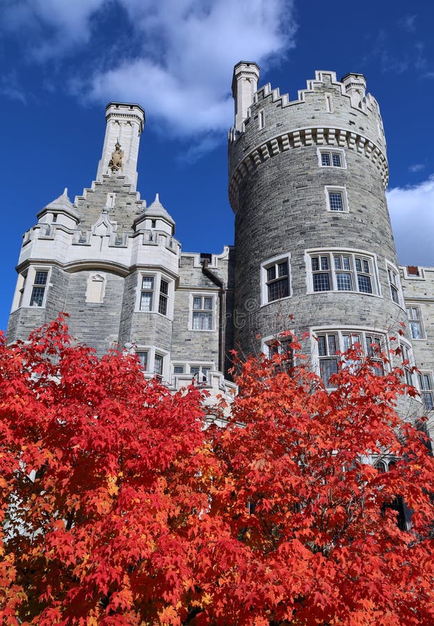 Casa Loma Castle in Toronto Stock Image - Image of mansion, sunny ...