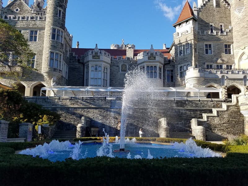 Casa Loma Castle in Toronto Editorial Image - Image of landscape ...