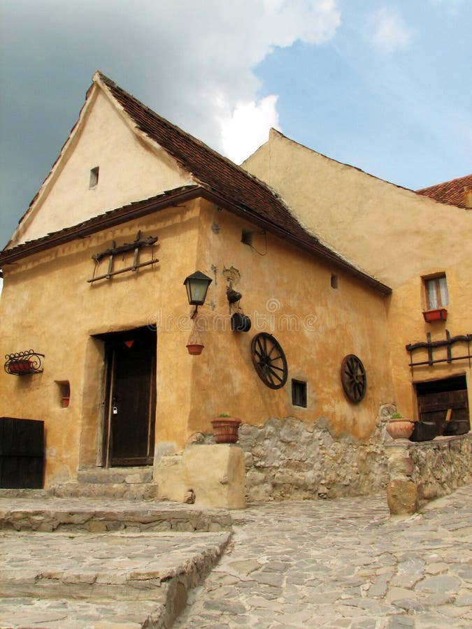 Casa medieval imagen de archivo. Imagen de edificio, cielo - 13277589