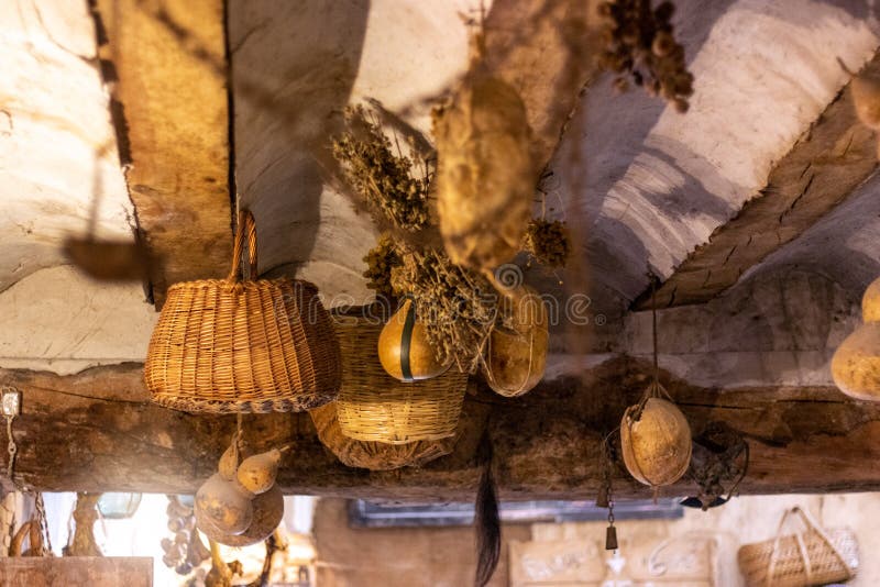 Casa Medieval. Escena Del Interior De Una Casa Medieval Foto de archivo ...