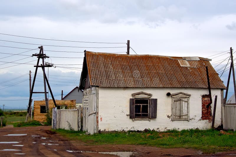 Casa tradicional do russo imagem de stock. Imagem de mola - 36014533