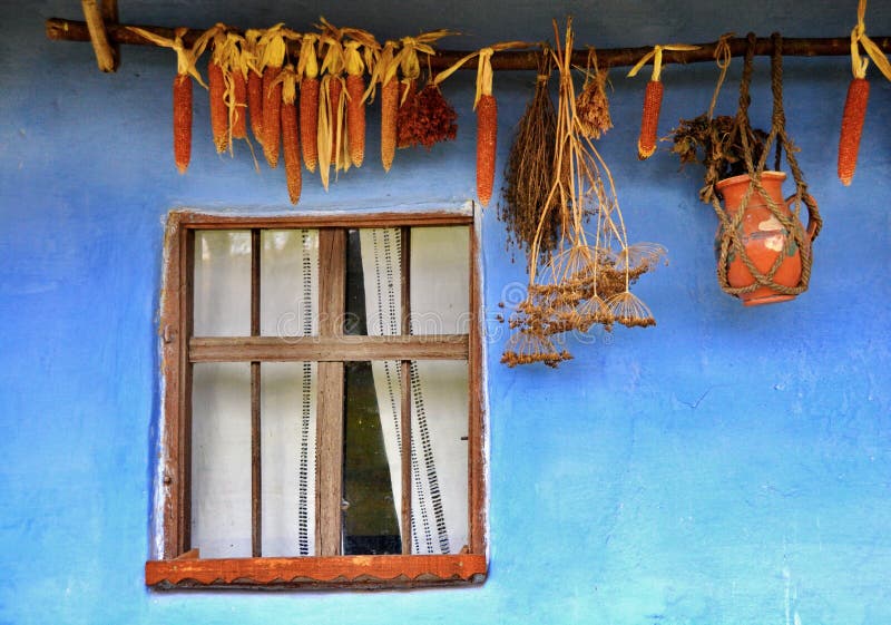 Casa tradicional rumana imagen de archivo. Imagen de tradicional ...