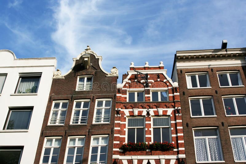 Casas de Ámsterdam imagen de archivo. Imagen de destinaciones - 10842921