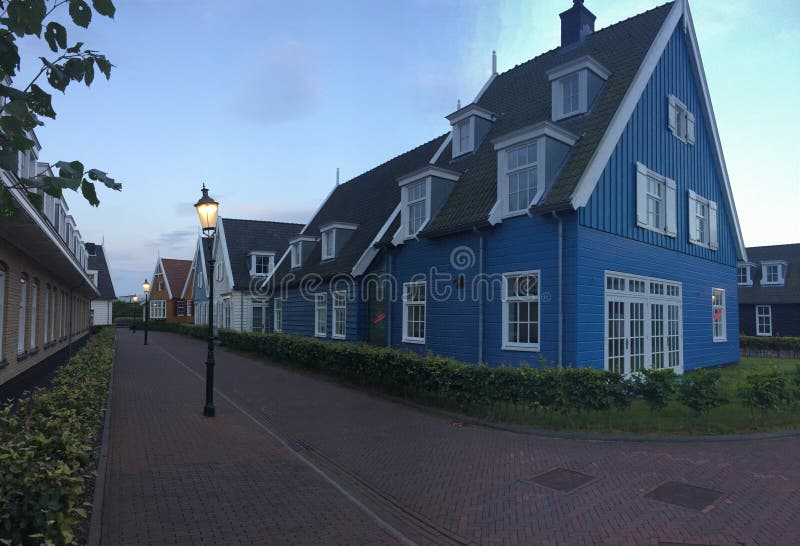 Casas holandesas imagem de stock. Imagem de lanterna - 75727301