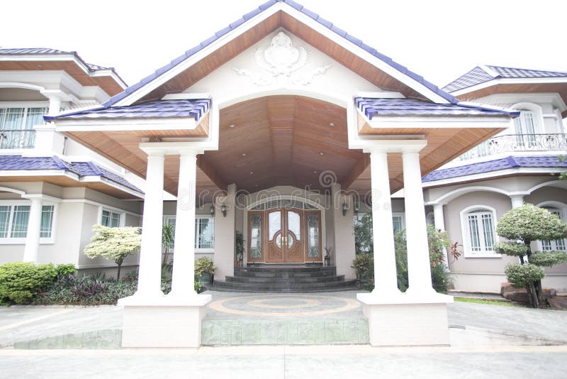 Casas Y Mansiones Personalizadas De Lujo Imagen de archivo - Imagen de ...