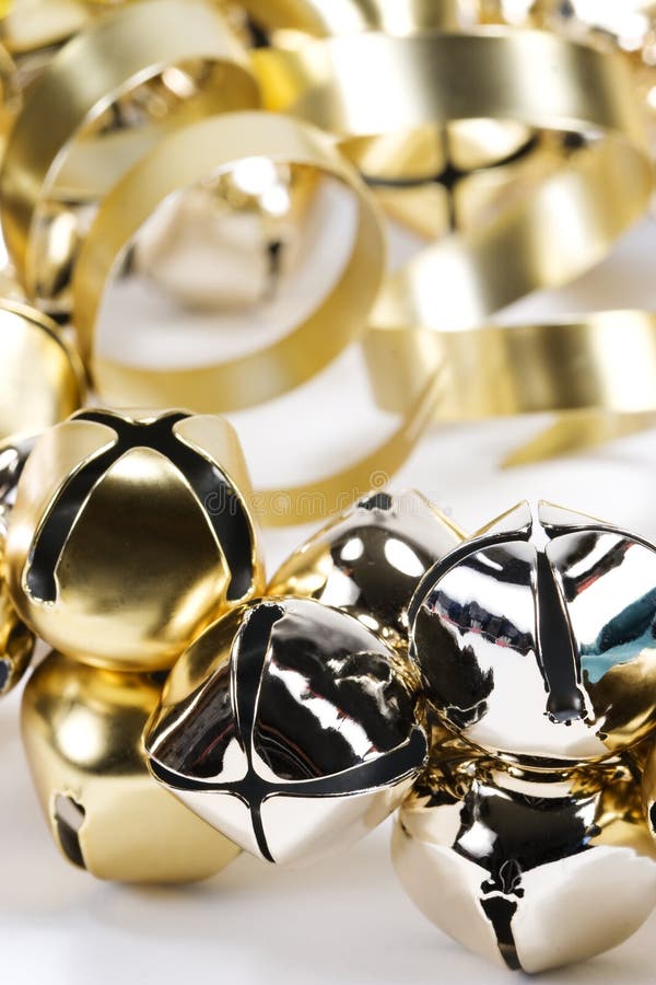 Cascabeleo Belces De La Plata Y Del Oro Imagen de archivo - Imagen de ...