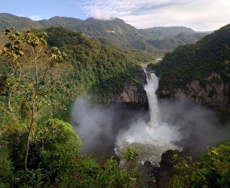 Cascada de San Rafael foto de archivo. Imagen de cascadas - 7806420