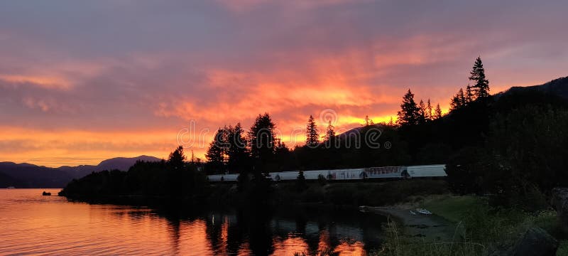 Cascade Locks Sky Ablaze stock image. Image of reflection - 232132429