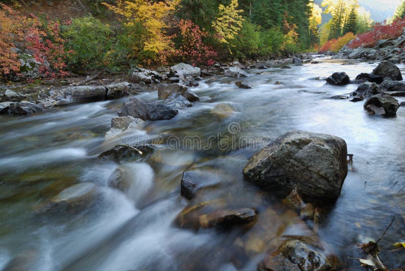 Cascade Loop Series III stock image. Image of green, water - 3388311