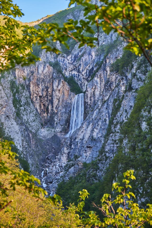 Vista Della Cascata Di Boka, Bovec, Slovenia Immagine Stock - Immagine ...