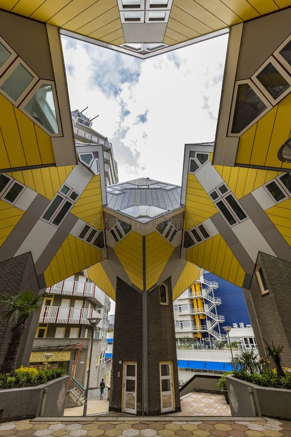 Le Case Cubiche Come Architettura Sperimentano Nel Centro Urbano Di ...