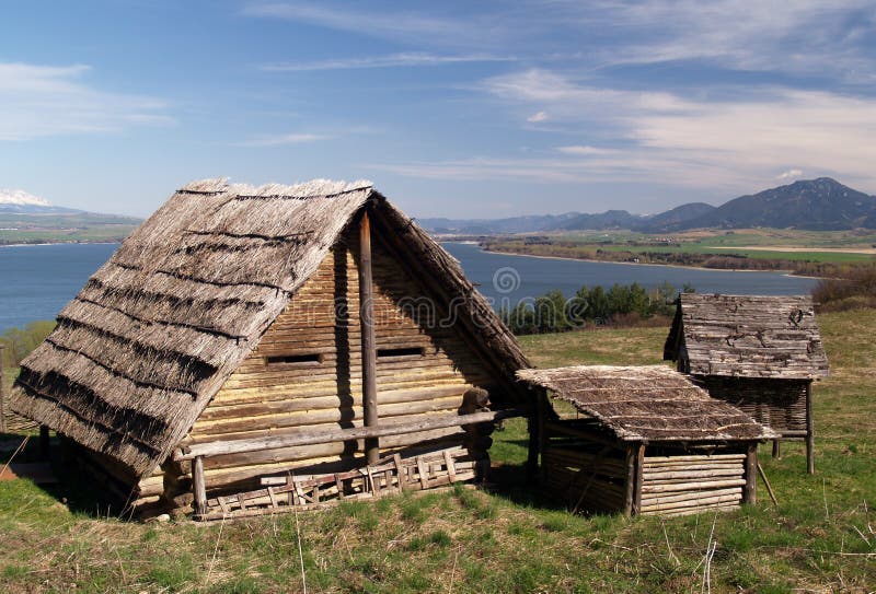 Case di legno antiche immagine stock. Immagine di nessuno - 7549349