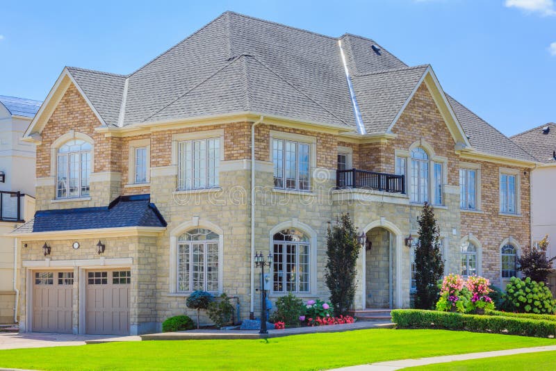 Case Di Lusso in Nord America Fotografia Stock - Immagine di moderno ...