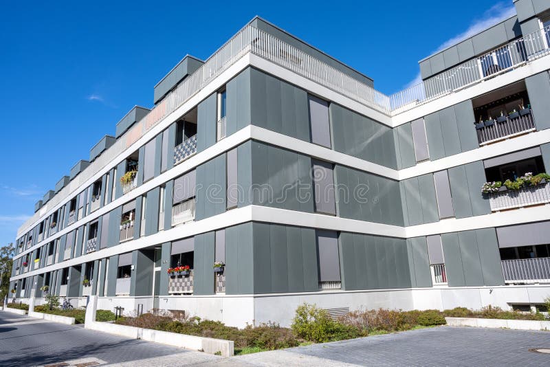 Case di serie moderne fotografia stock. Immagine di moderno - 202075268