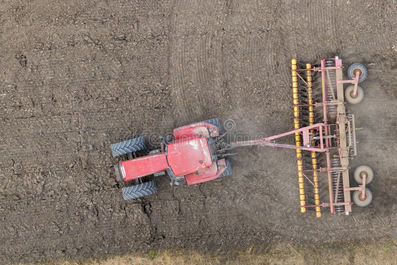 A Case IH 7230 Tractor Pulls a Väderstad Carrier through the Field To ...
