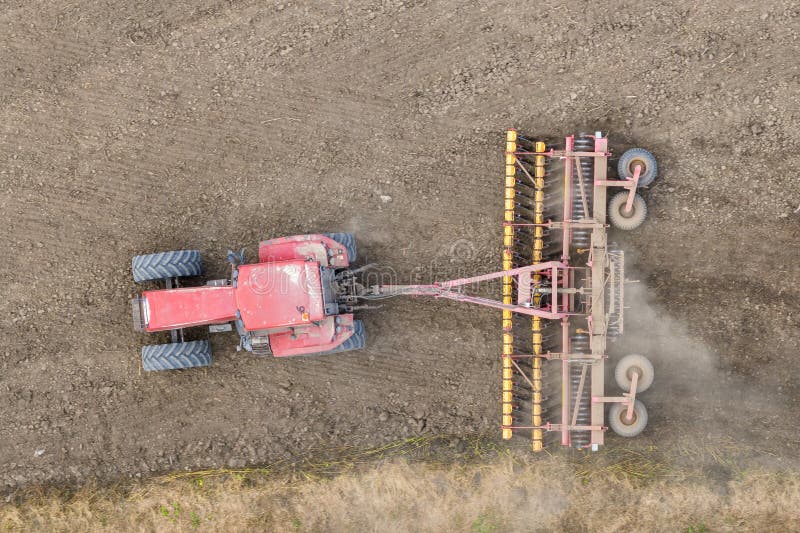 A Case IH 7230 Tractor Pulls a Väderstad Carrier through the Field To ...