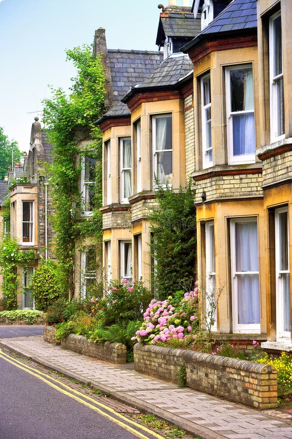 Case inglesi fotografia stock. Immagine di fronte, casetta - 1600836