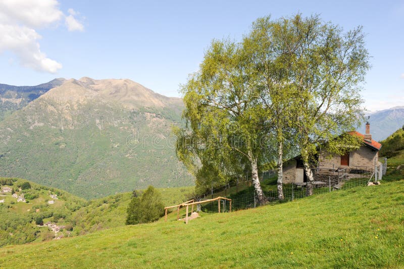 Vecchie Case Rurali Al Villaggio Di Dangio Immagine Stock - Immagine di ...