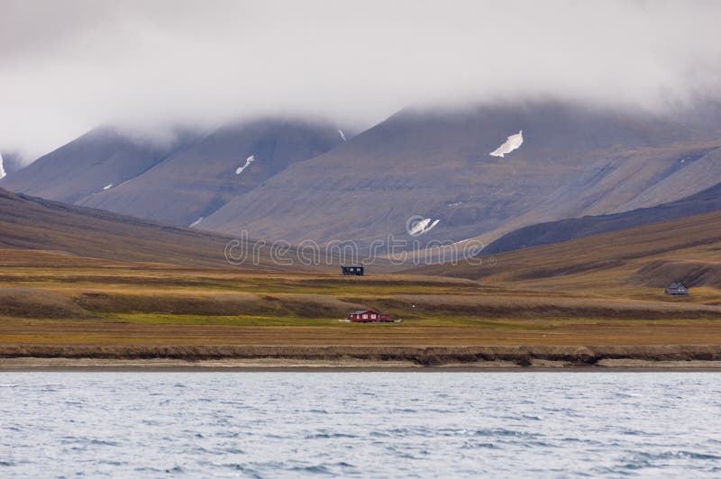 Case sparse immagine stock. Immagine di nube, isolato - 17146445