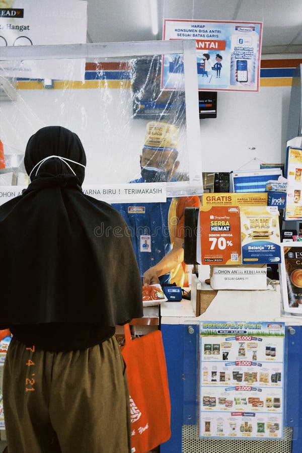 Cashier editorial photo. Image of famous, java, indomaret - 223335786