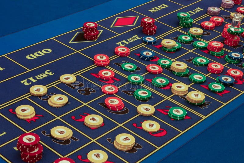 Tabella delle roulette immagine stock. Immagine di salotto - 1340701