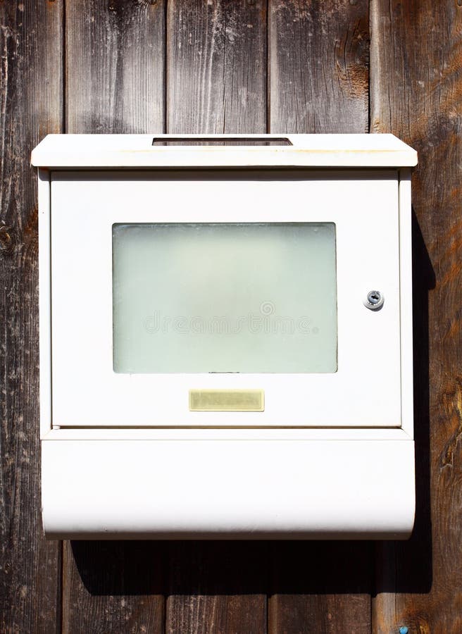 Cassetta postale immagine stock. Immagine di trasmetta - 26768749