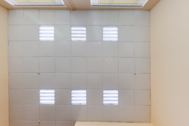 Cassette Stretched or Suspended Ceiling with Square Halogen Spots Lamps ...