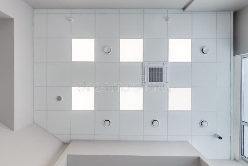 Cassette Stretched or Suspended Ceiling with Square Halogen Spots Lamps ...