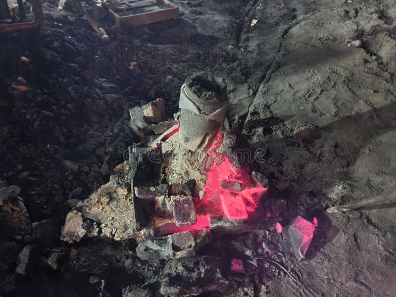 Cast Iron Making Process by Using Sand Mold Stock Image - Image of sand ...