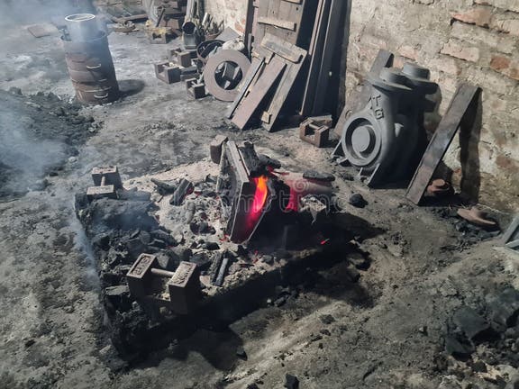 Cast Iron Making Process by Using Sand Mold Stock Image - Image of cast ...