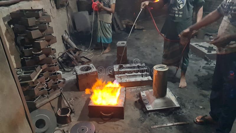 Cast Iron Making Process by Using Sand Mold Stock Image - Image of cast ...
