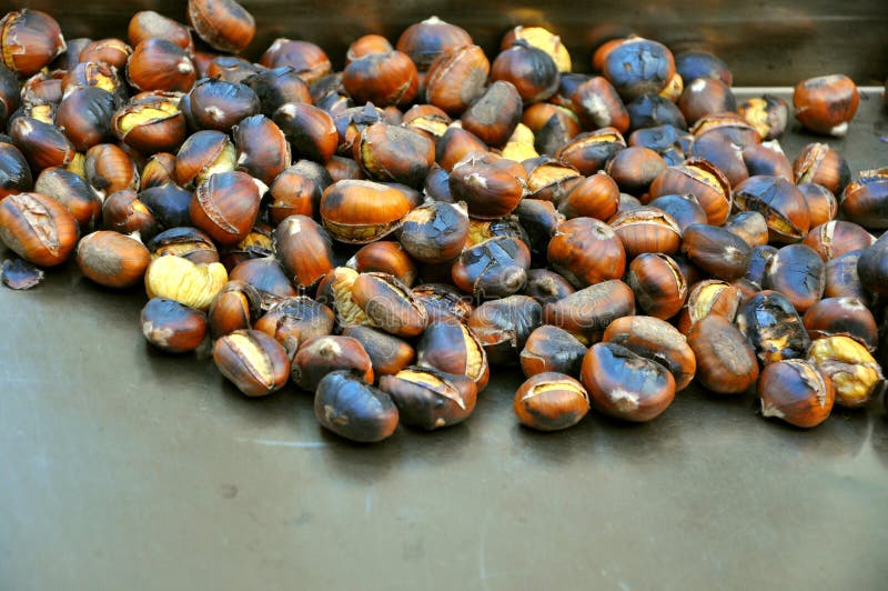 Castanhas Roasted foto de stock. Imagem de cozinhar, mediterrâneo ...