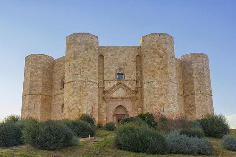 Castel Del Monte, Andria, Montanha Do Castelo Foto de Stock - Imagem de ...