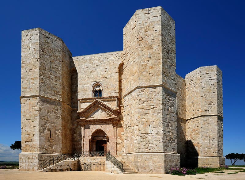 Castel del Monte stock image. Image of architecture, apulia - 35451505