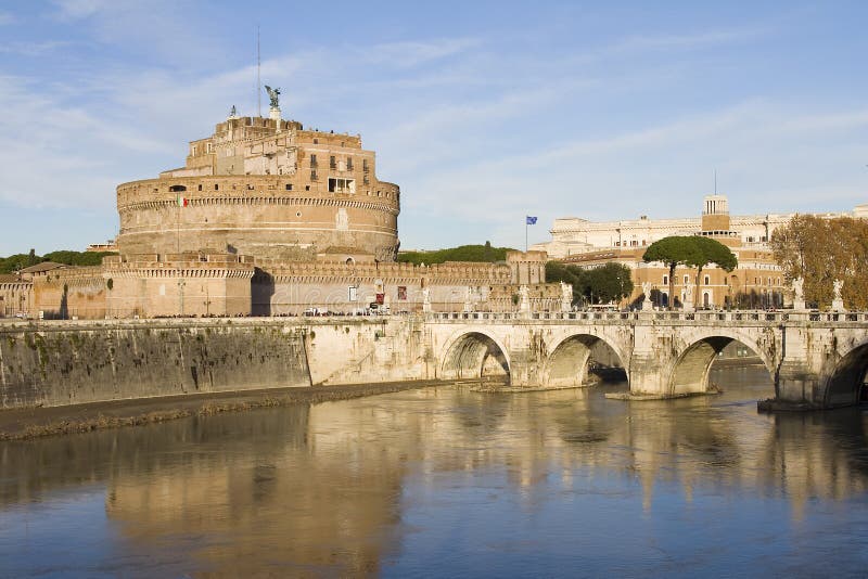 Castel Sant'angelo En Roma, Italia Imagen de archivo - Imagen de ...
