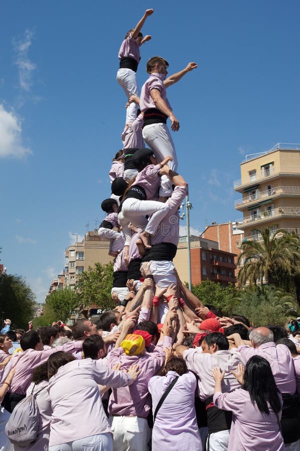 Castellers von Terrassa redaktionelles stockbild. Bild von barcelona ...