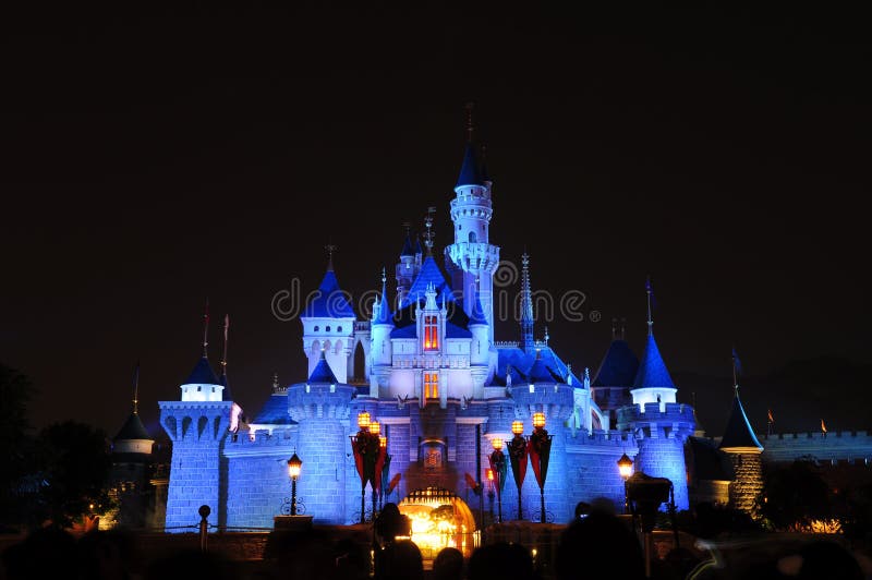 Castello del Disney immagine editoriale. Immagine di notte - 18505185