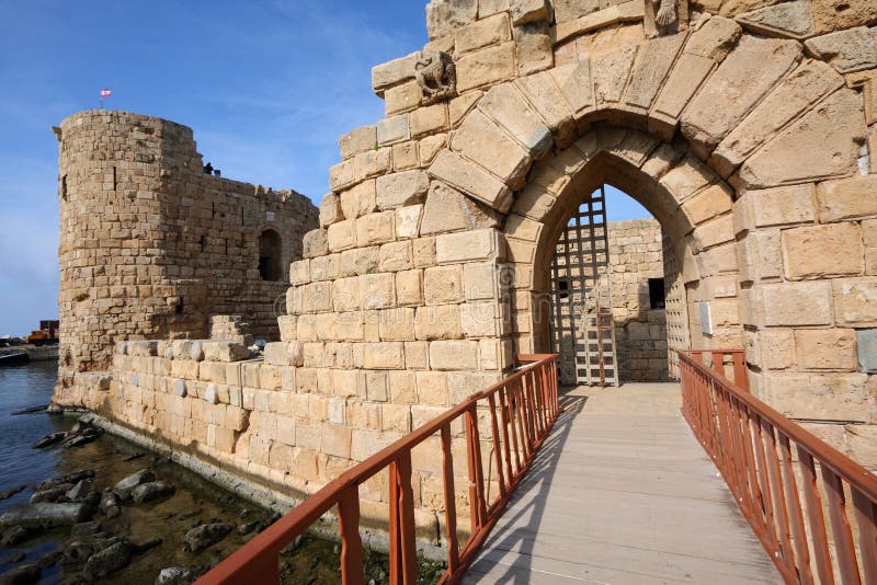 Castello Del Mare Dei Crociati Di Sidone, Libano Fotografia Stock ...