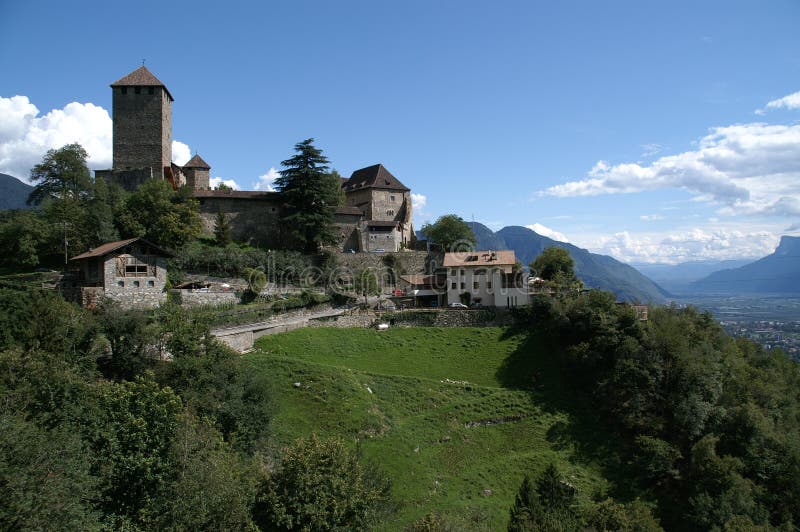 Castello del Tirolo fotografia stock. Immagine di coltura - 1490326