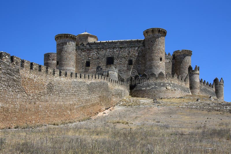 Castello Di Belmonte - La Mancha - Spagna Immagine Stock - Immagine di ...