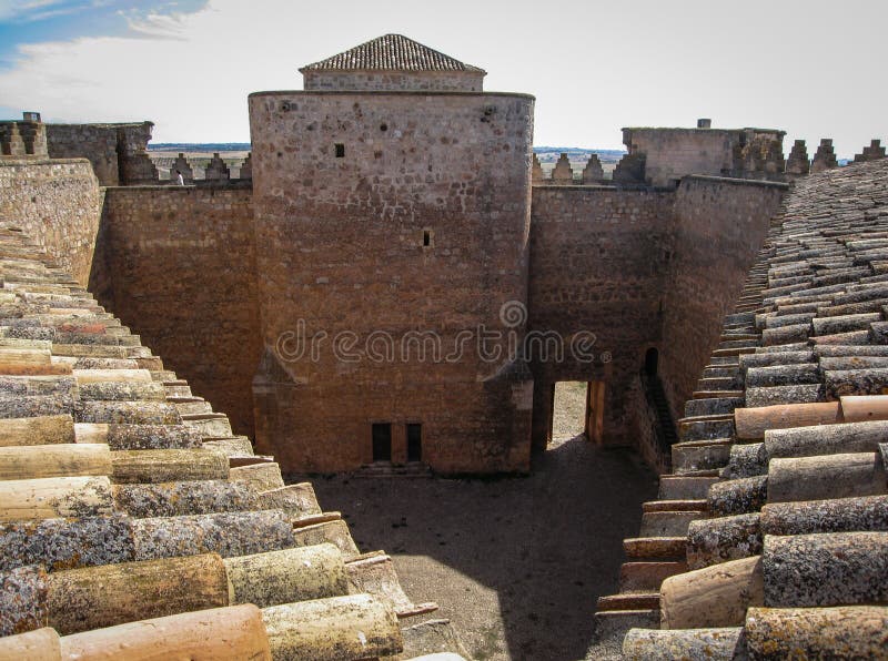 Castello Di Belmonte, La Mancha, Spagna Della Castiglia Fotografia ...