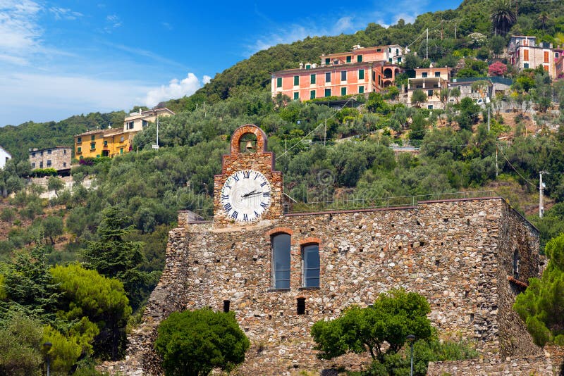 Castello Di Bonassola Liguria Italia Immagine Stock - Immagine di terre ...