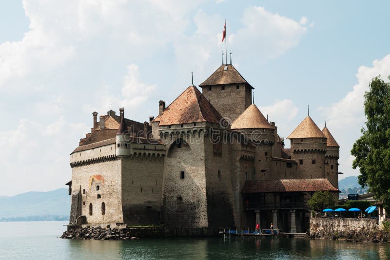 Castello di Chillon fotografia editoriale. Immagine di tramonto - 27977646