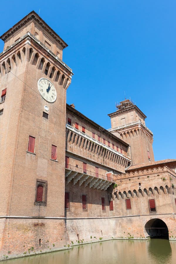 Castello Di Estense. Ferrara. L'Emilia Romagna. L'Italia Immagine Stock ...