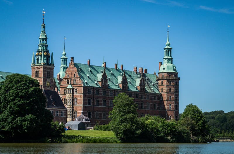 Castello Di Frederiksborg in Danimarca Fotografia Stock - Immagine di ...